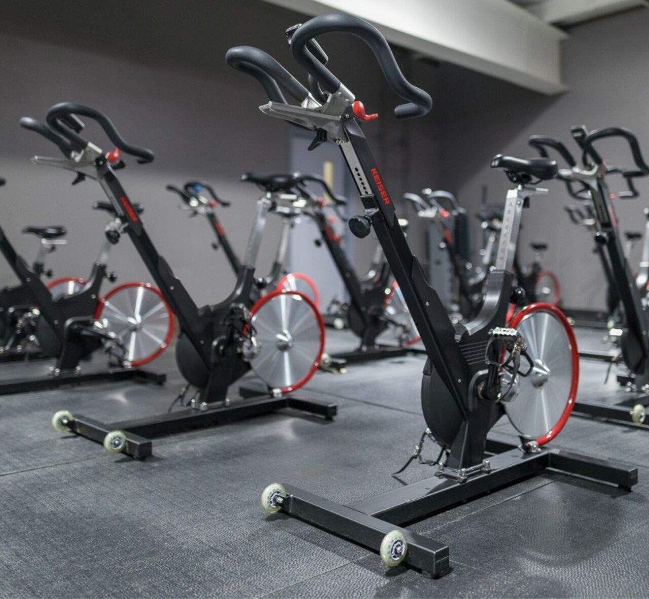 Spinning Classes Near Me | Londonderry Health Club | Workout Club
